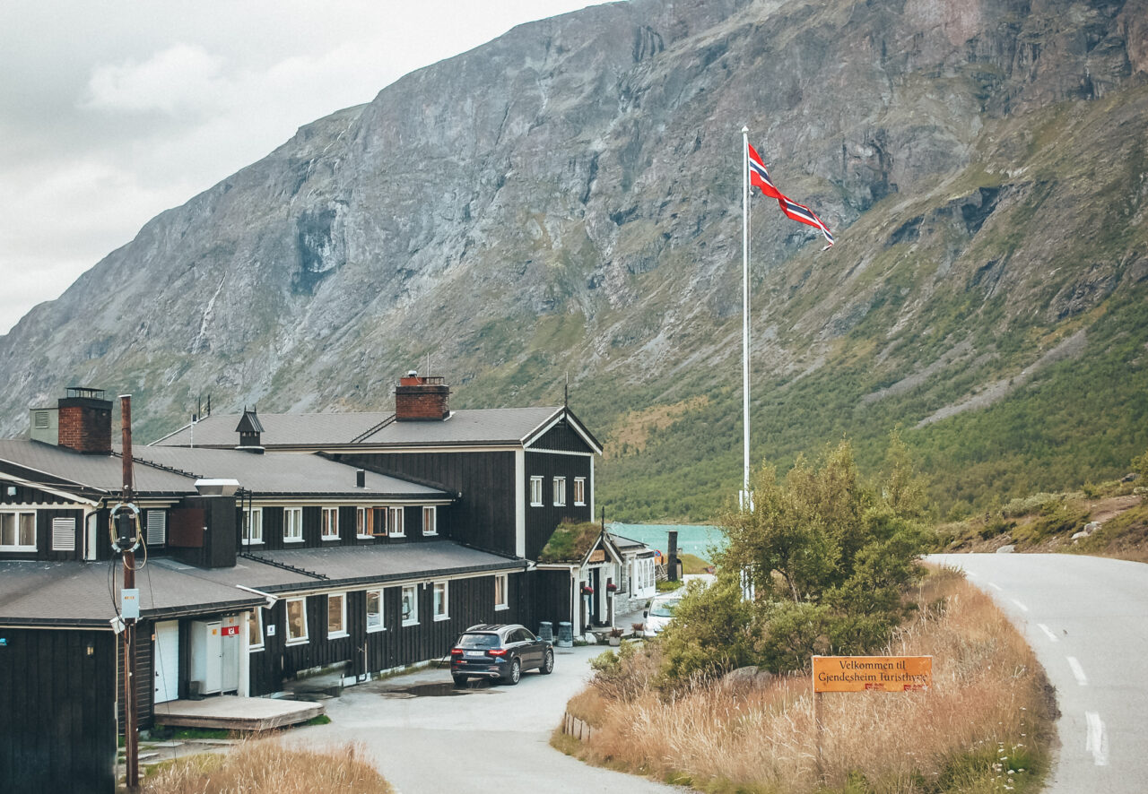 Hike and dine Jotunheimen - Jotunheimen Travel