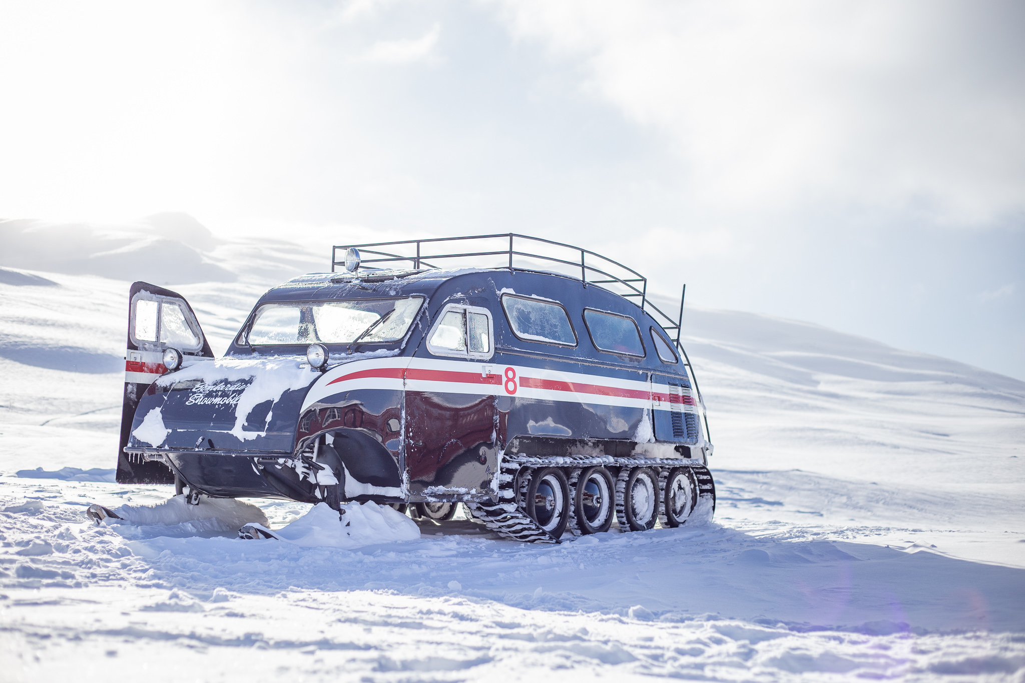 Snowcoach and lunch in Jotunheimen (from Flåm) - Jotunheimen Travel